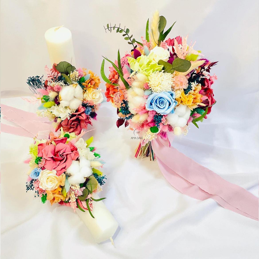 Set pentru nuntă format din buchet și 2 lumânări decorate cu flori ...